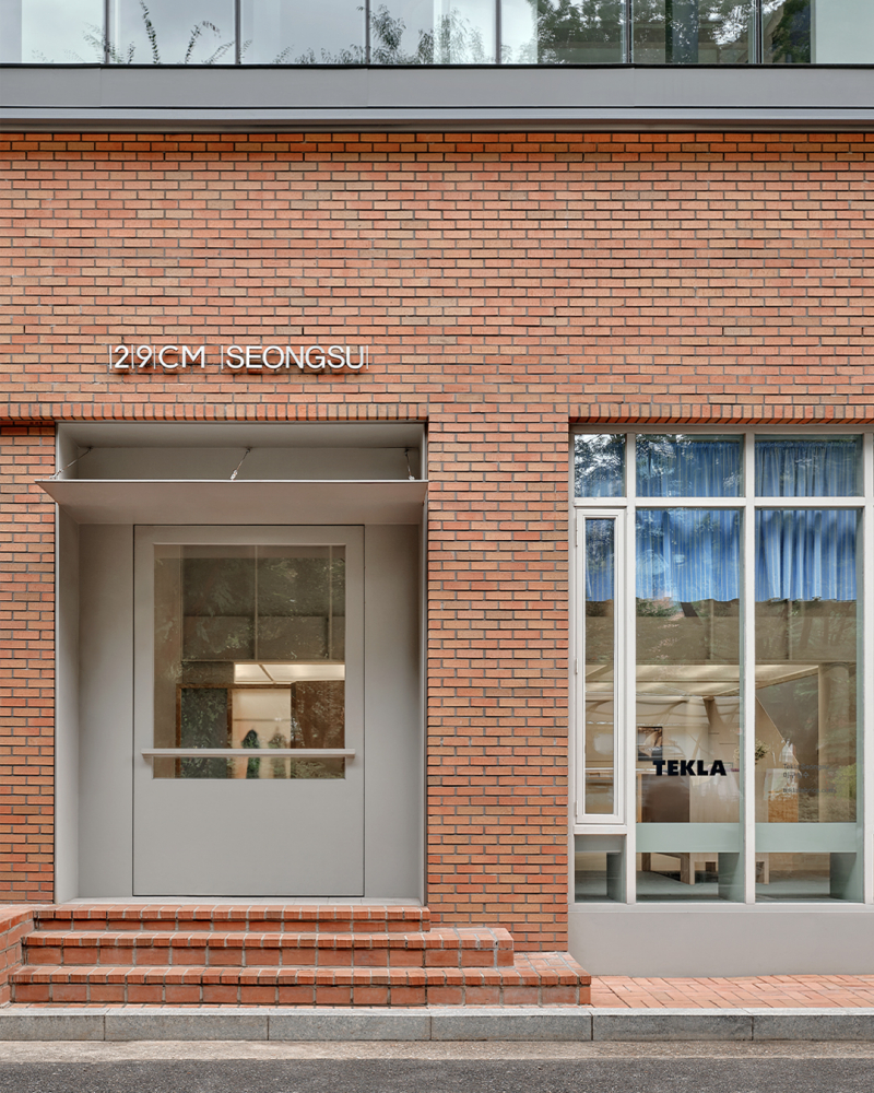 Tekla Store at Seongsu, South Korea on Saman Archive